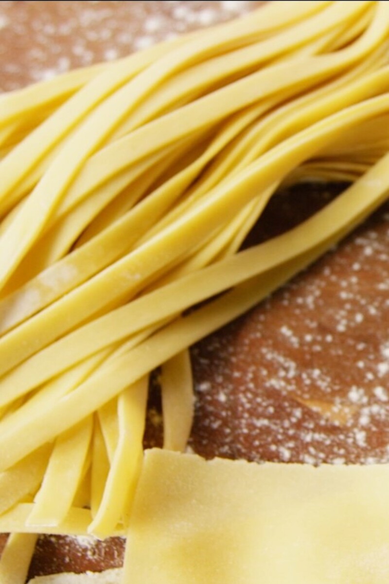 Homemade golden pasta: from Nonna’s hands to silky fettuccine