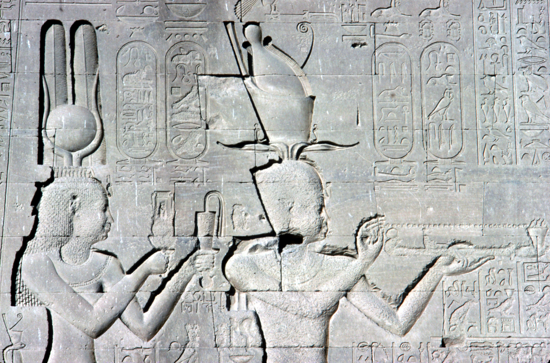 What happened to Cleopatra’s children?