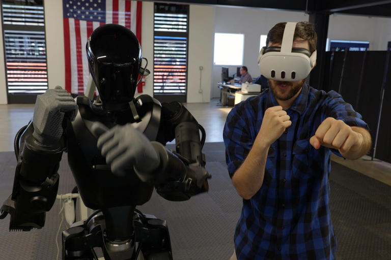 Meet PHANTOM MK-1, World’s First Bipedal Robot Built for War: Its ...