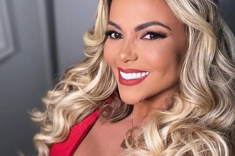 Singer, 42, dies after battling 'rare' disease with gut-wrenching final ...