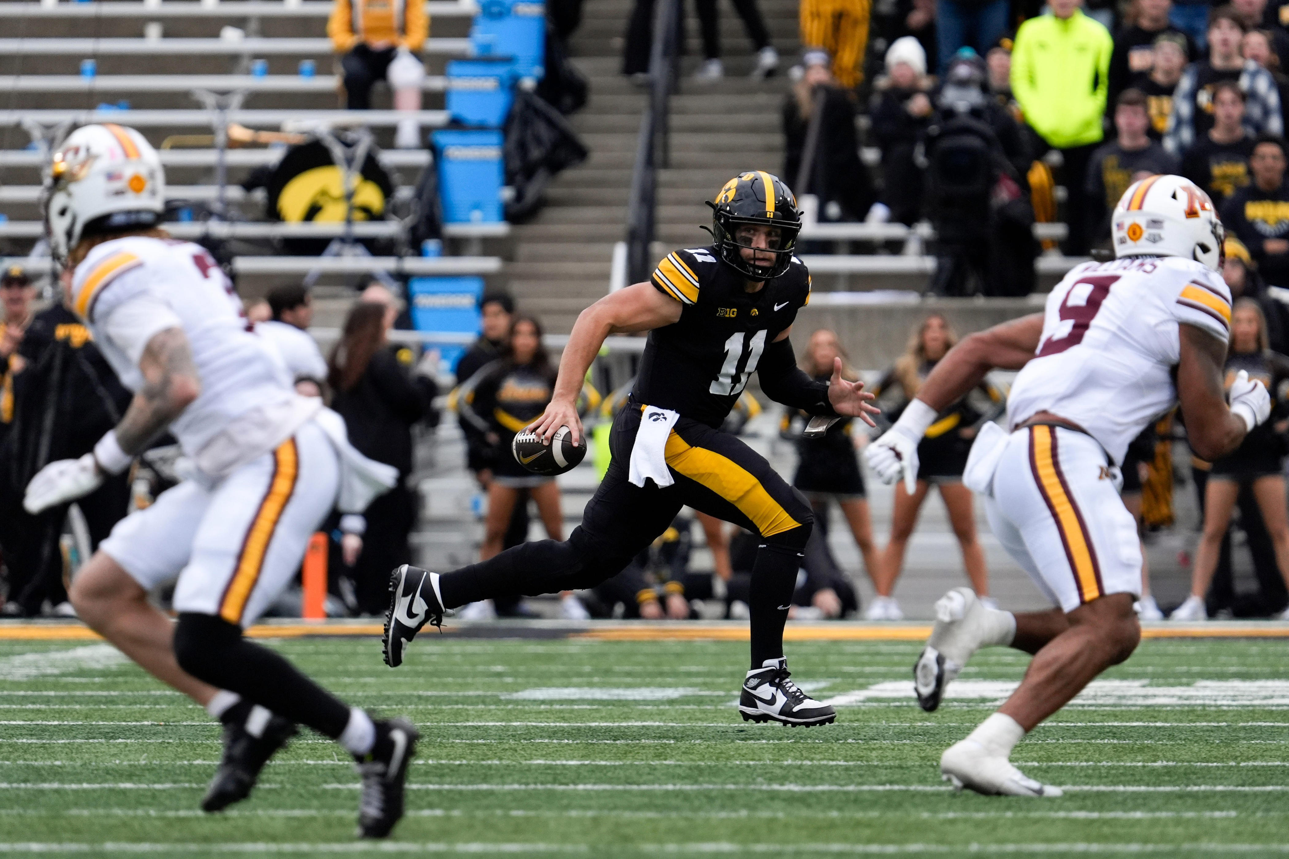 Iowa football vs. Minnesota: Top five plays from Hawkeyes' dominant ...