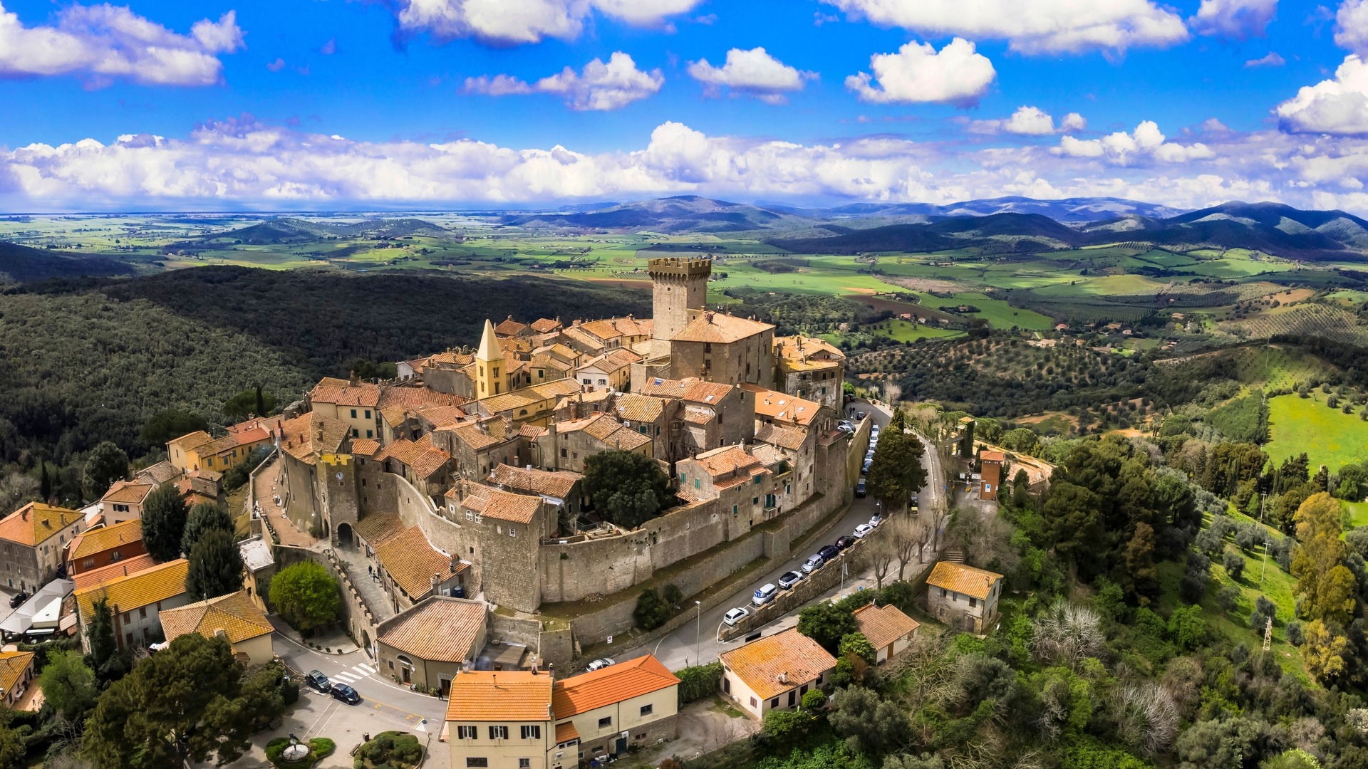 ‘It’s the perfect place where the sun meets the sea:’ This Tuscan ...