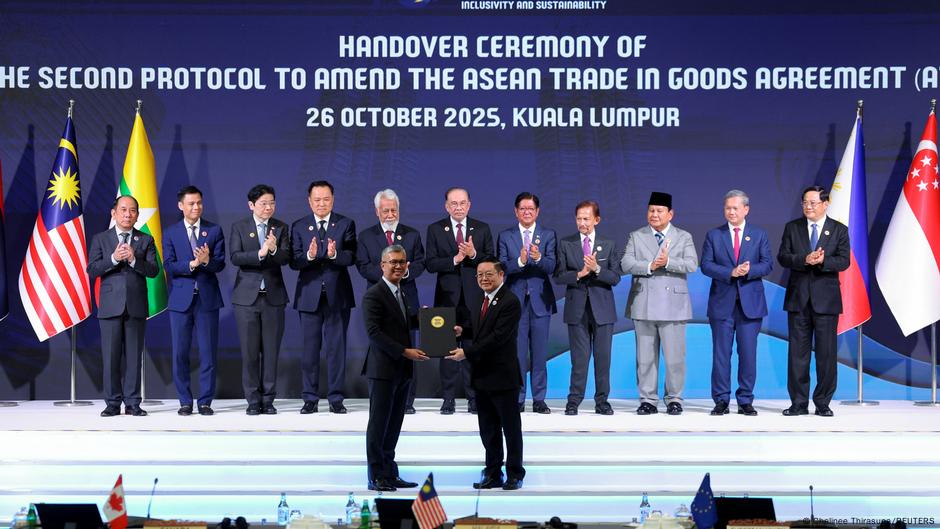 ASEAN Summit: Stocks buoyed by potential of US-China deal