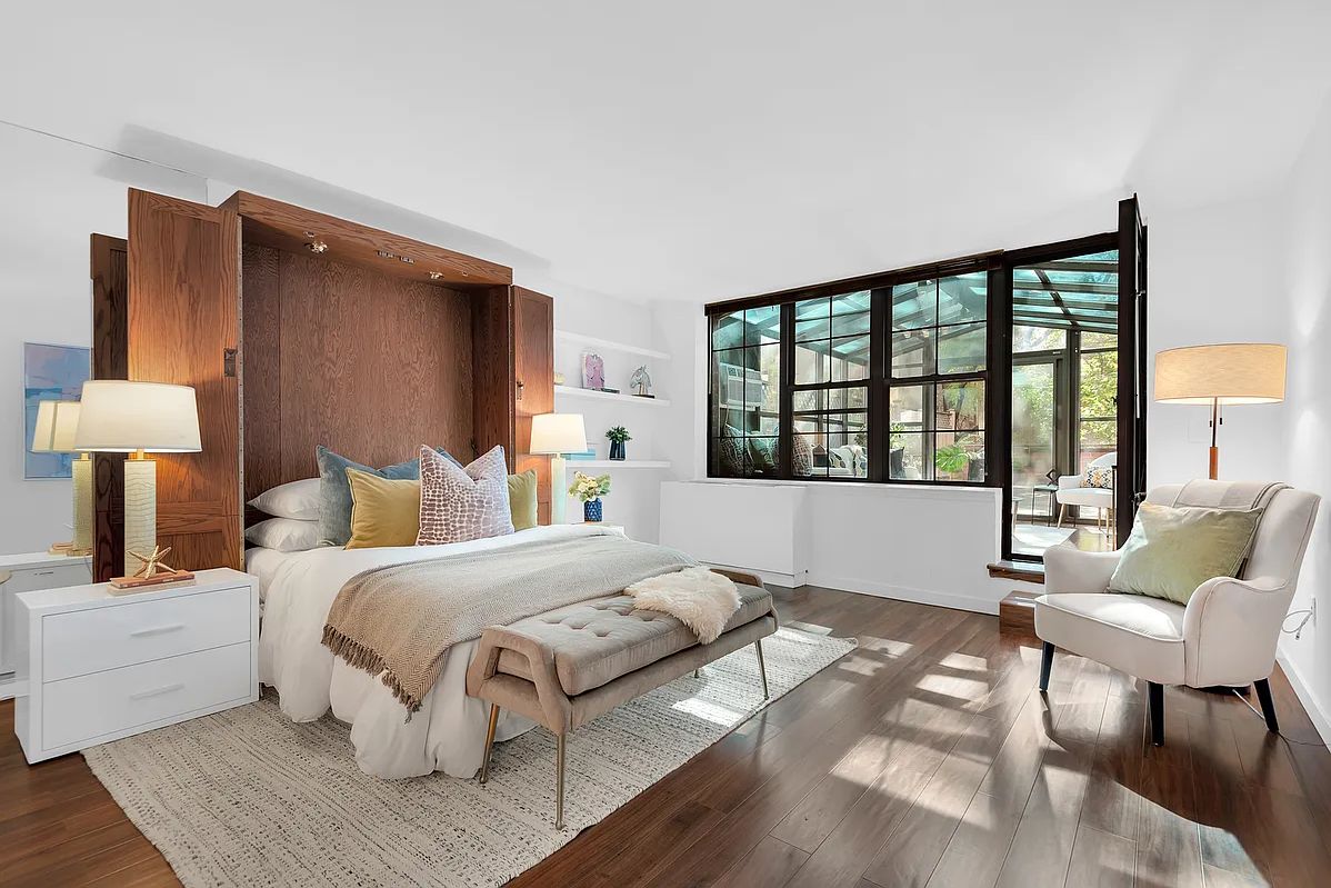 A Studio With a Heated Solarium on West 14th for $780,000