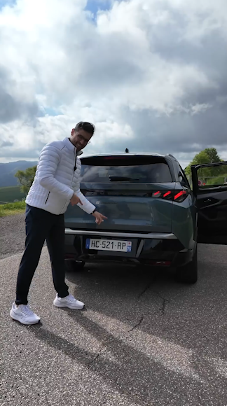 Peugeot 5008: Trunk Space and Family-Friendly Cargo Features