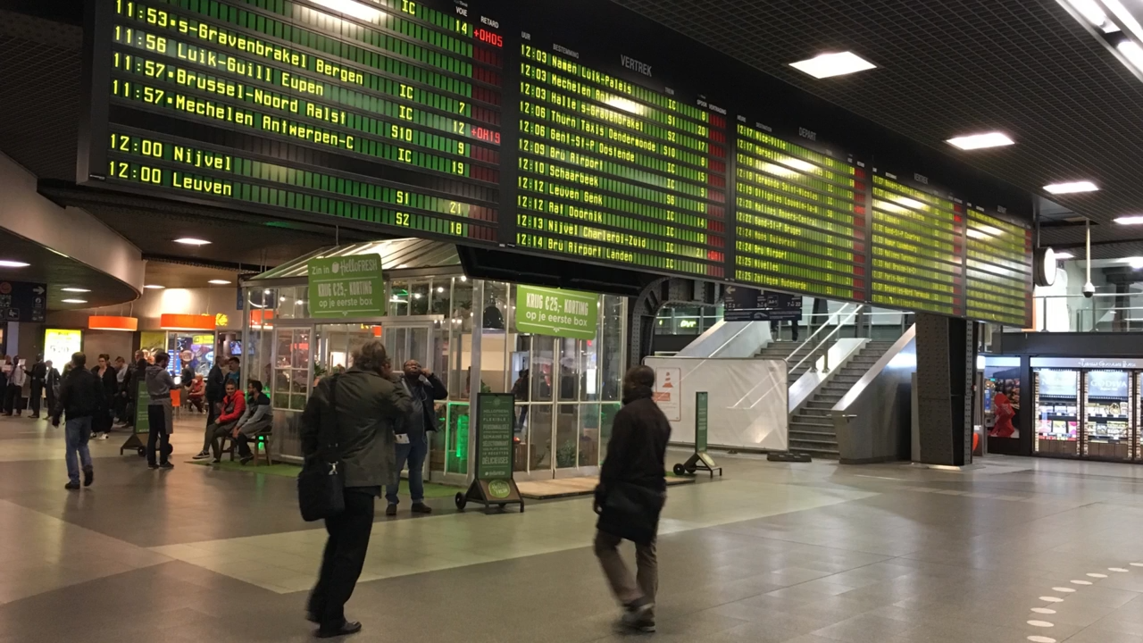 Road vs. Rail vs. Sky: Dallas–Houston Travel Compared