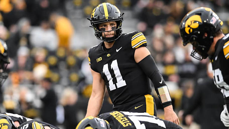 Mark Gronowski receives an A- grade for his performance against Minnesota