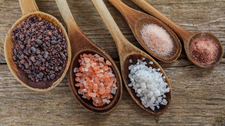 12 Mistakes Chefs See Everyone Make When Cooking With Salt