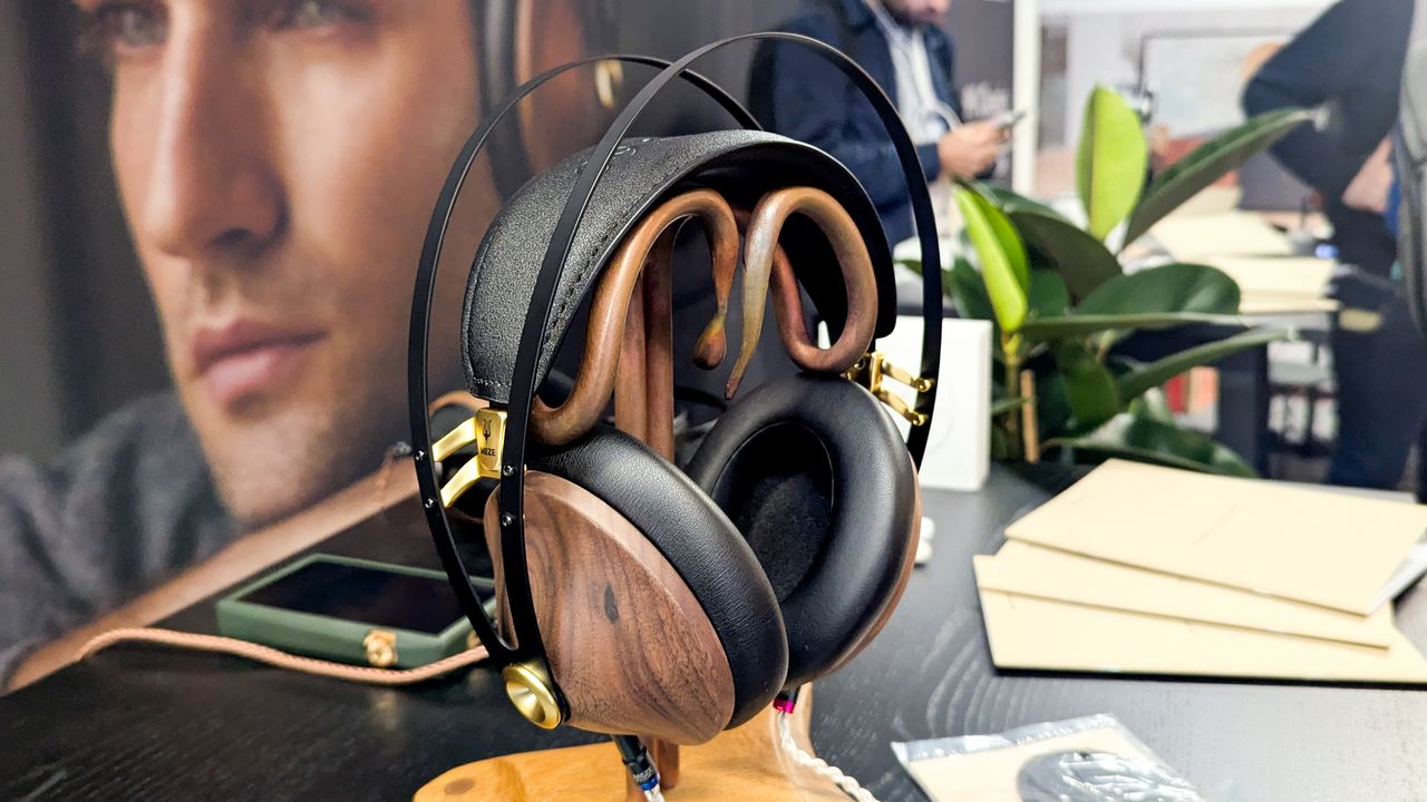 I tried these two pairs of wired headphones at the Paris Audio Show ...
