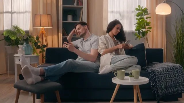 ‘We started watching TV apart’: Relationship red flags that signal the end