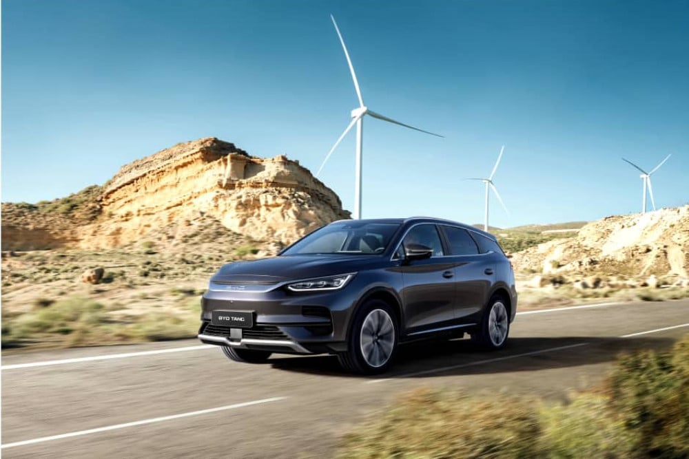 BYD Atto 8 Lakukan Debut Global, Mobil PHEV dengan Harga Rp500 Jutaan