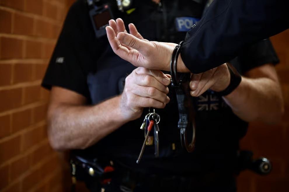 Five arrests made in Aylesbury and police shut down property linked to ...