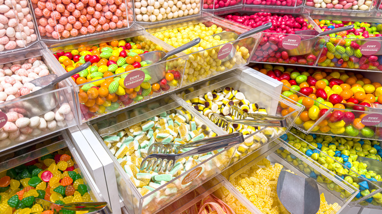 This Old-School Candy Shop In NYC Has Been A Local Mainstay For Nearly ...