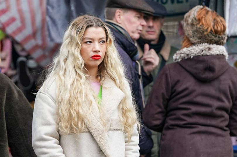 EastEnders fans 'work out' Anna Knight's exit as Molly Rainford leaves ...
