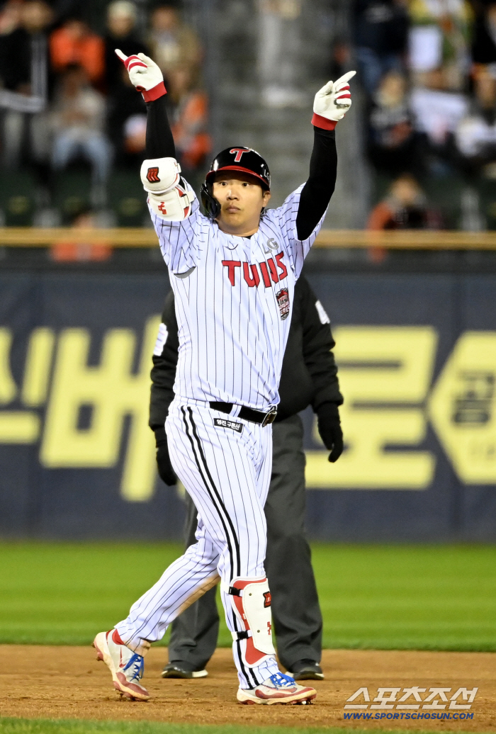 Let's watch the video, Moon Bo-kyung, who is sure of a home run!