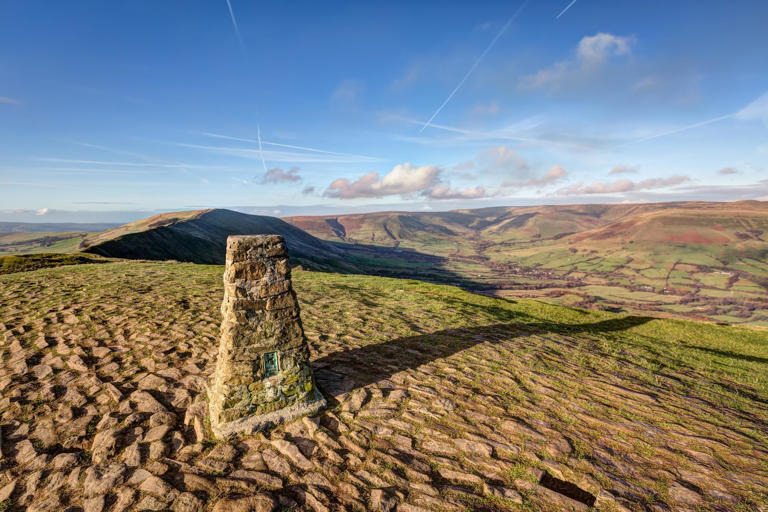 Spectacular Derbyshire village that sits in the shadow of the Shivering ...