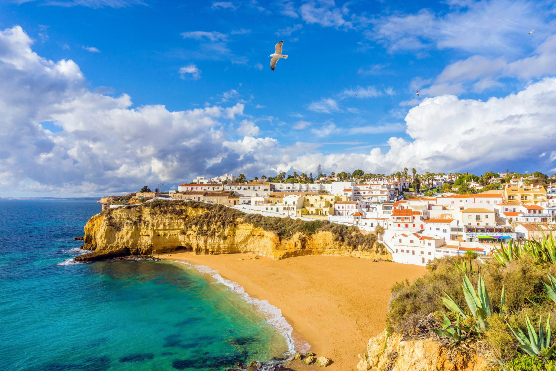 The best places to retire in 2025