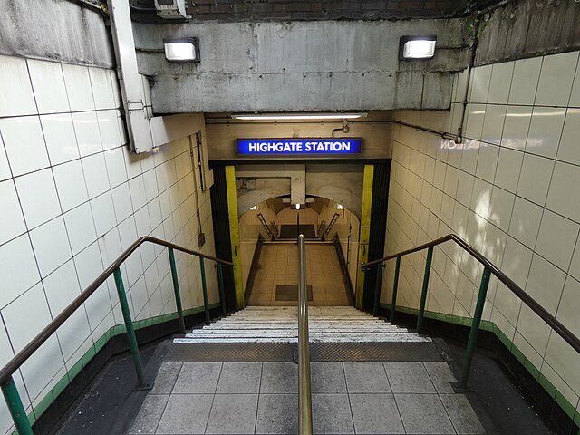 TfL: London's most haunted Underground stations and the ghosts that ...