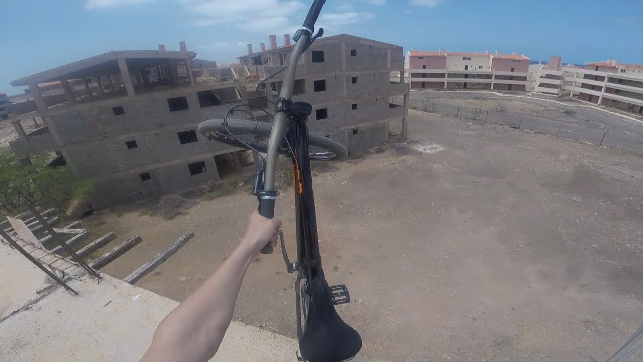 Insane GoPro POV rooftop riding in London