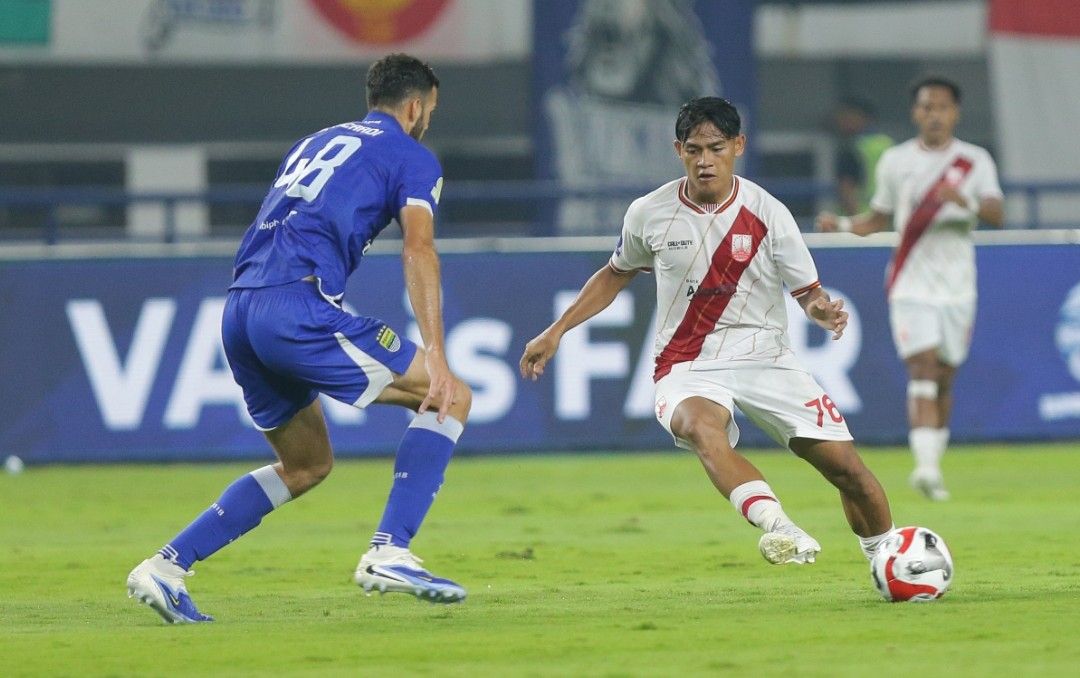 Hasil Super League - Persib Hanya Butuh 10 Pemain untuk Sikat Persis ...