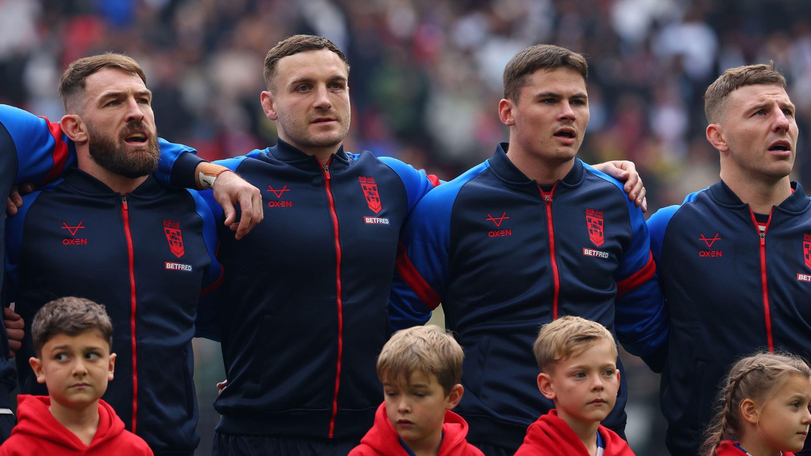 England avoid embarrassing record despite disastrous Ashes opener ...