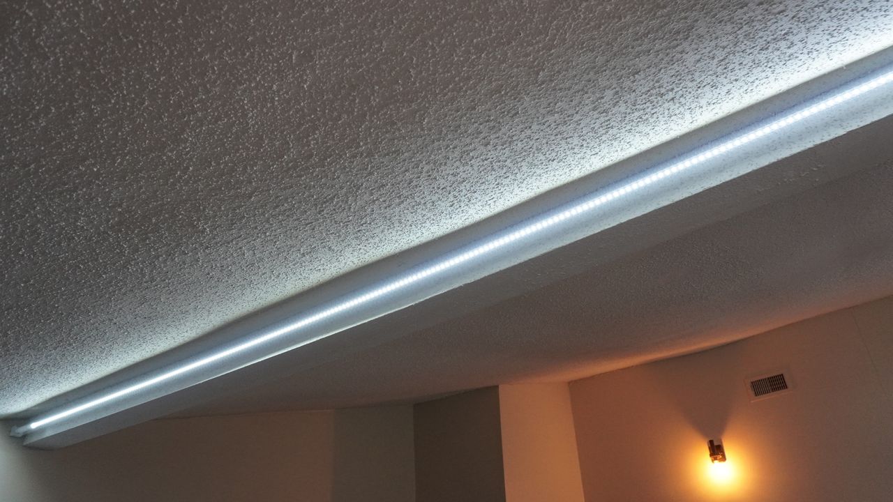 I used this smart light to illuminate the most awkward part of my house ...