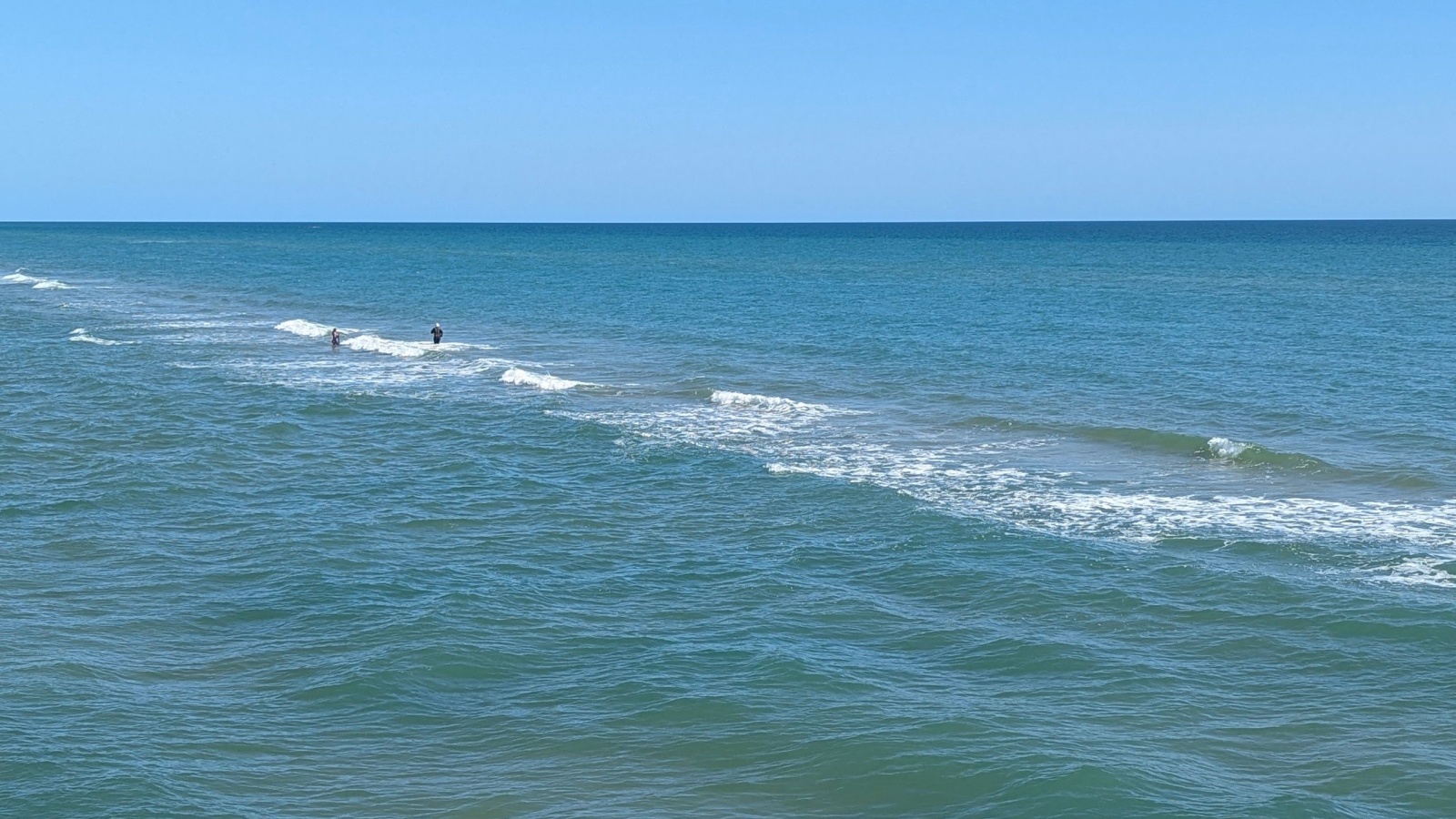 Fall surf spots where the waves are heating up in warmer seas