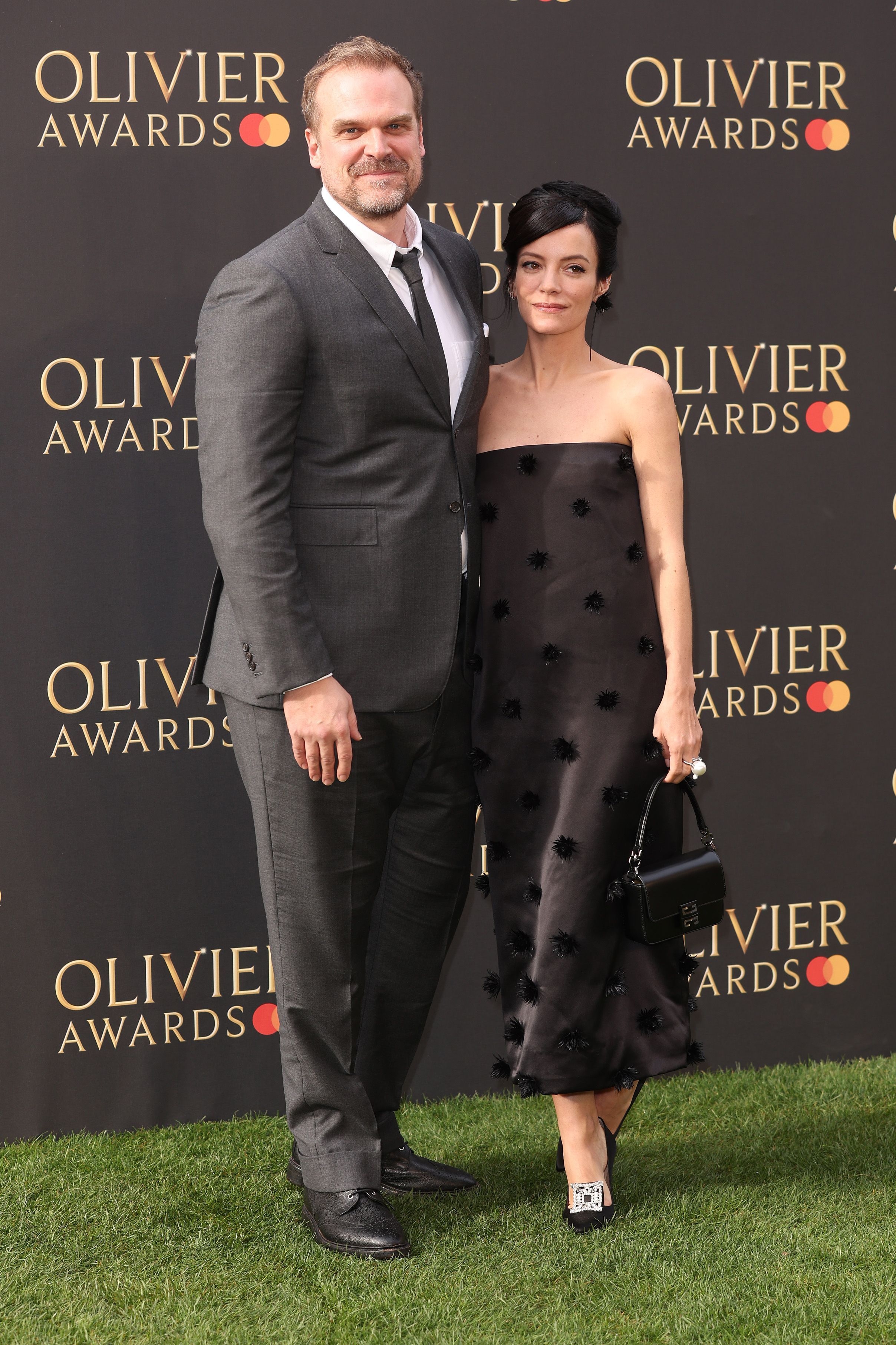 An Extremely Awkward Clip Of Lily Allen And David Harbour Has ...