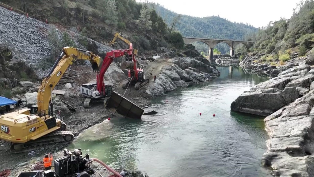American River cleanup continues with removal of large metal debris ...
