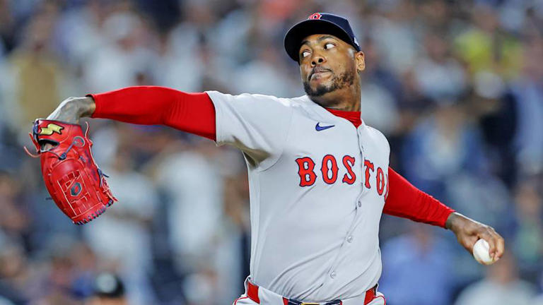 Aroldis Chapman Takes Major Shot at Yankees