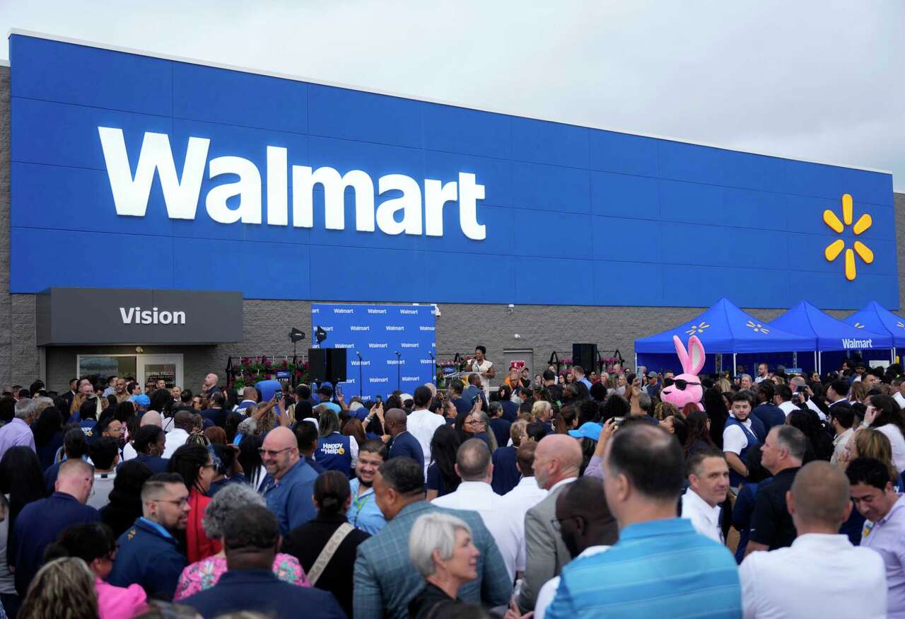 Walmart Black Friday sale begins Friday-some shoppers allowed 5-hour ...