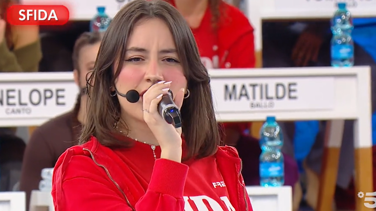 La cantante sarda Angie da Sanremo giovani ad Amici: vince la sfida ed ...