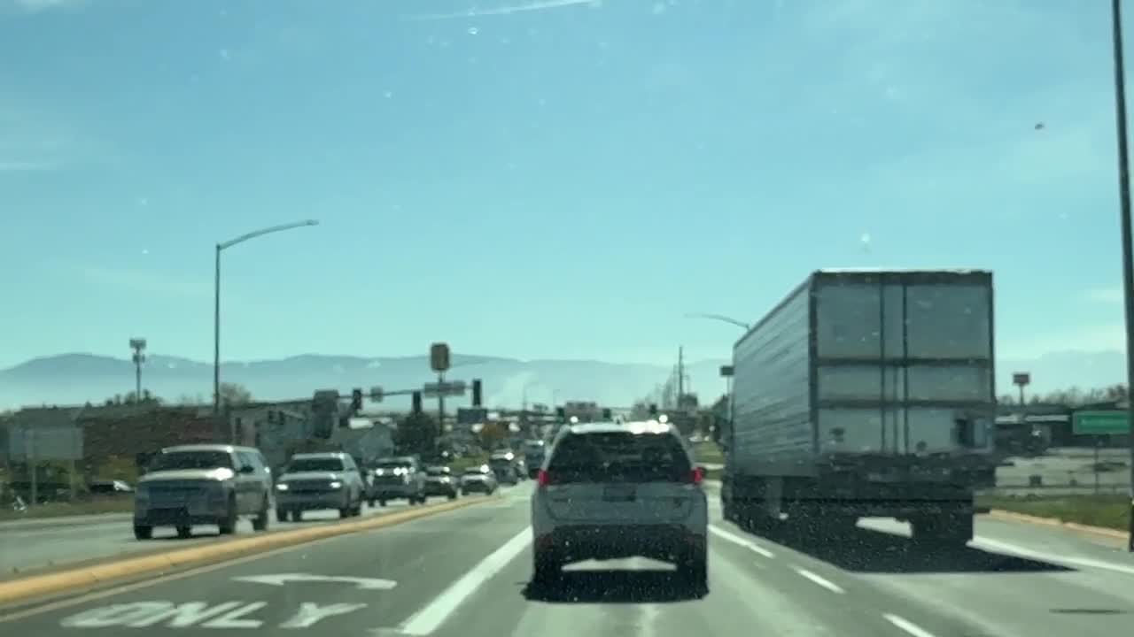 2 fatal commercial truck crashes near Bozeman raise questions about safety