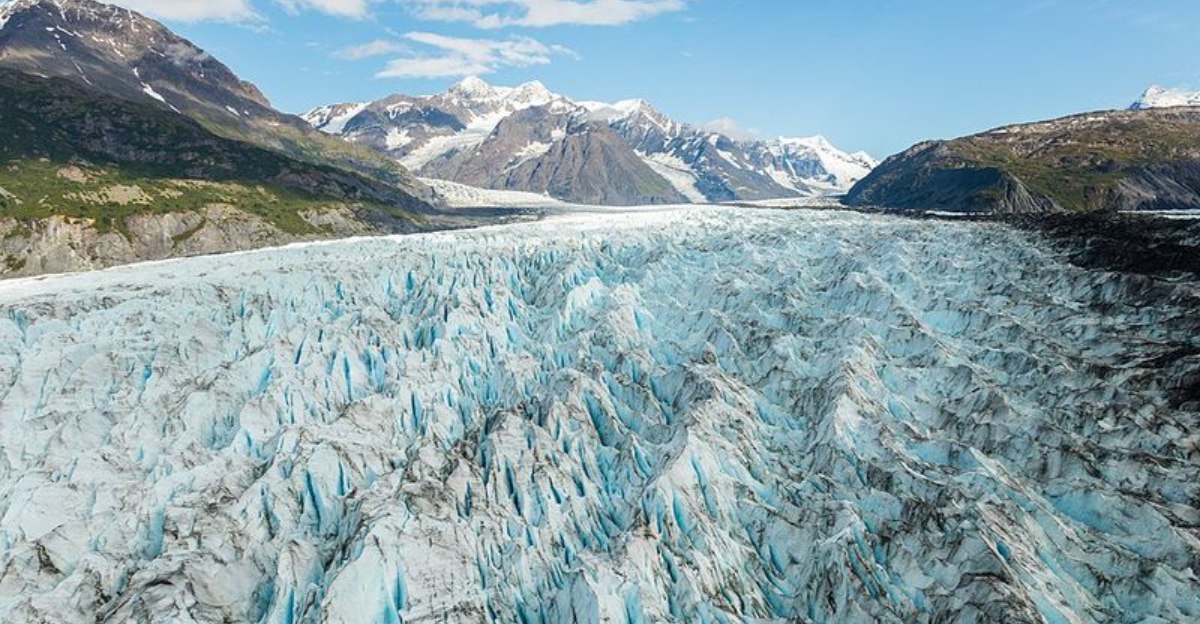 Tourists Admit the Goofy Things They Did During Their First Trip to Alaska