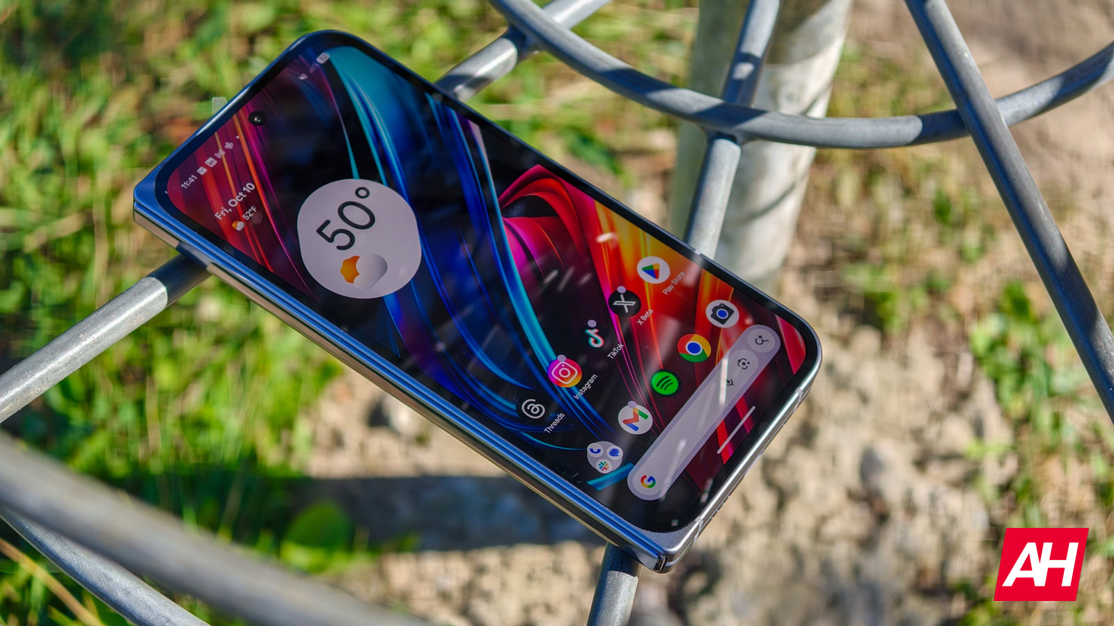 Android's missing calling card feature might be on its way finally