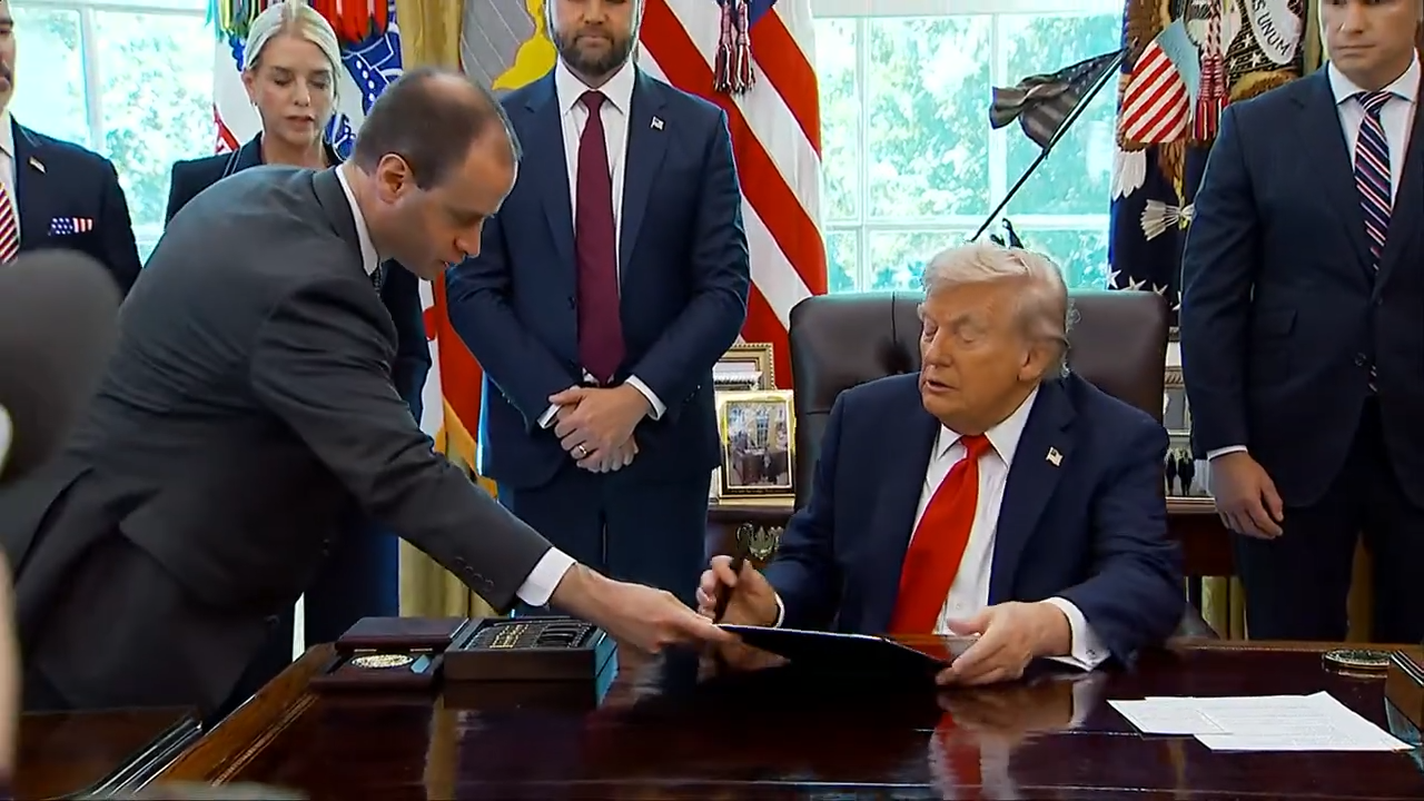 'Could You Say Exactly What This Is?': Trump Reveals He's Not In Charge, Needs To Have Executive ...