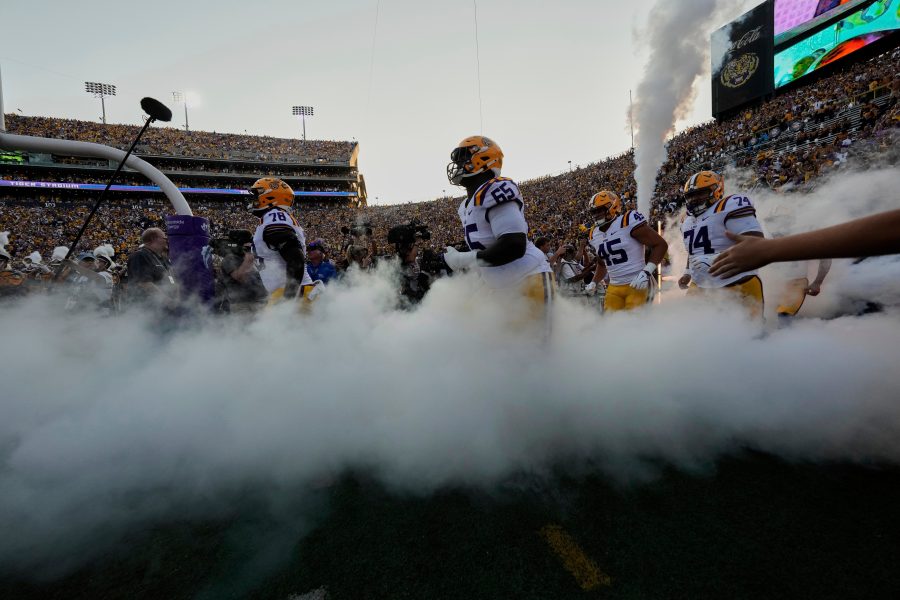 BYU cracks the top 10 of the AP Top 25, LSU drops out