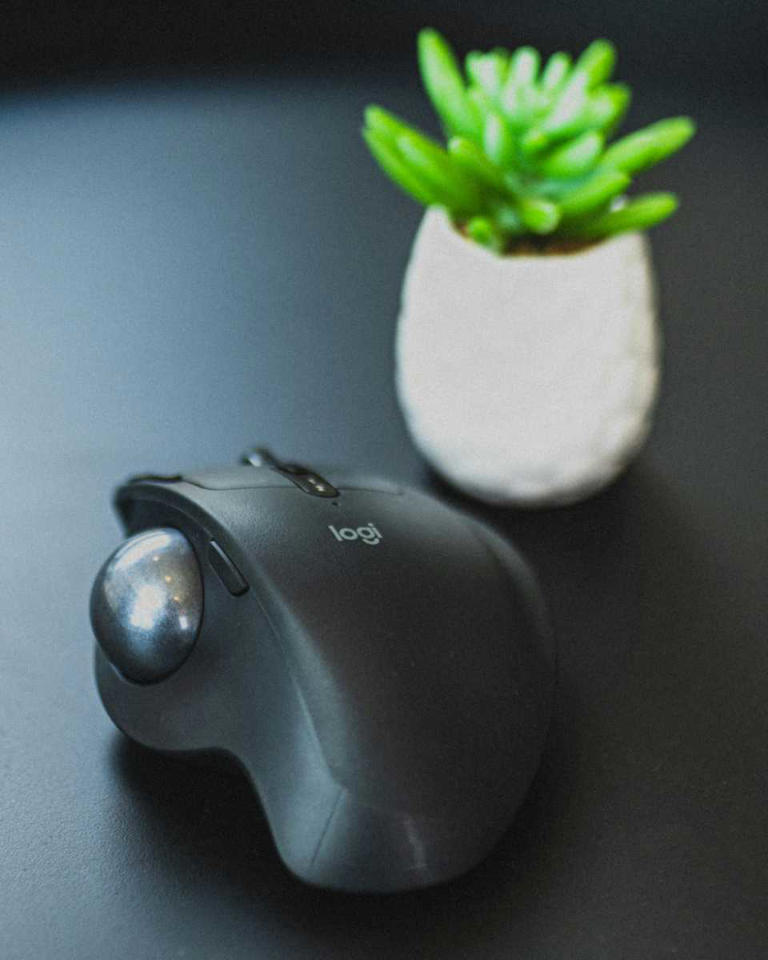 Ergonomic mice feel great, but are they any good for gaming?