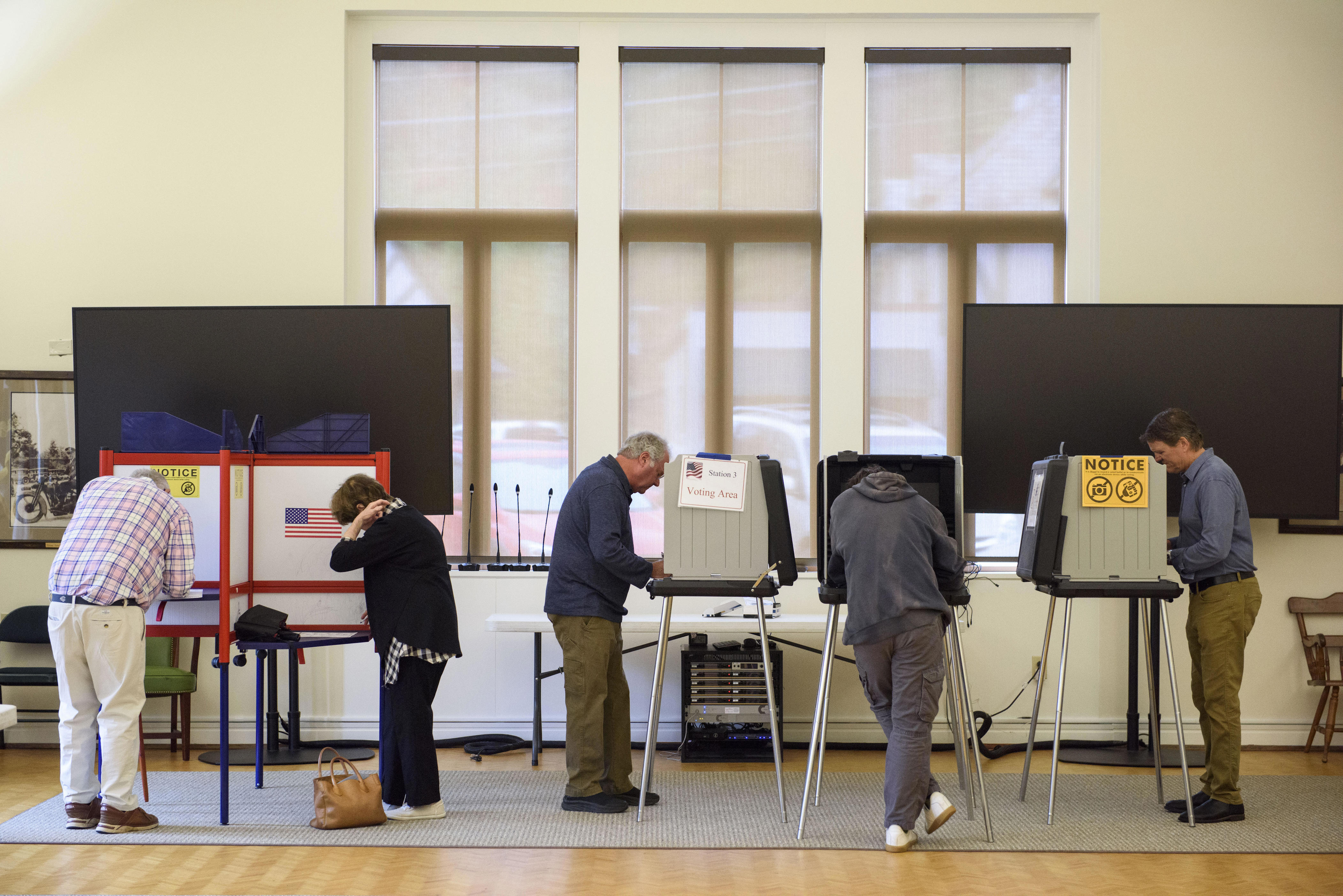 Solid Early Voter Turnout Reported In Nassau County