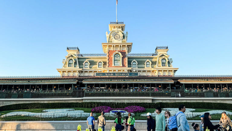 Spring break 2026 at Walt Disney World: crowds, costs, and planning tips