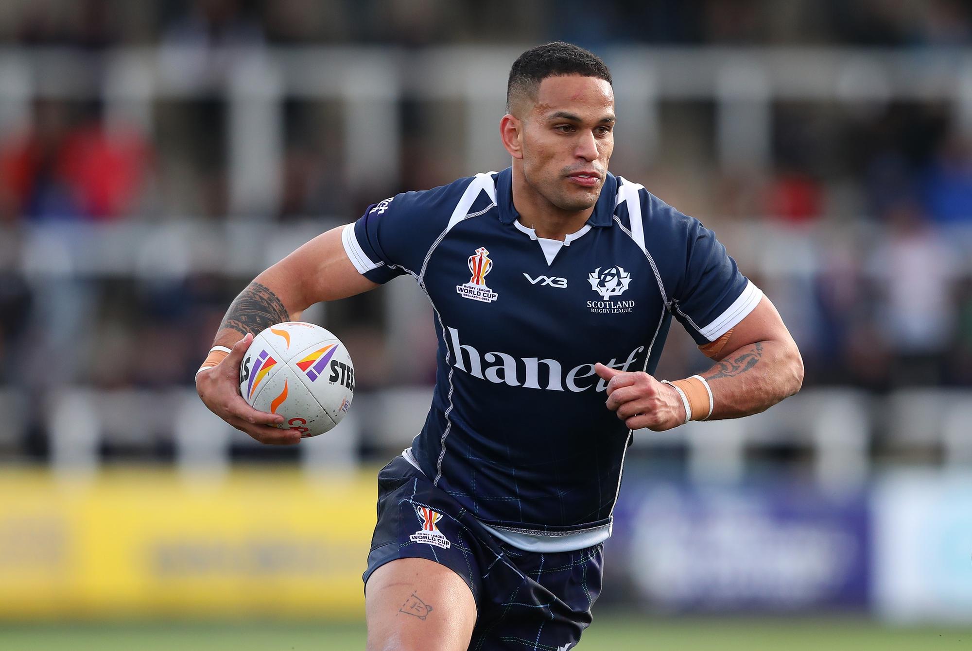 Scottish international Liu swaps Bulls for Panthers