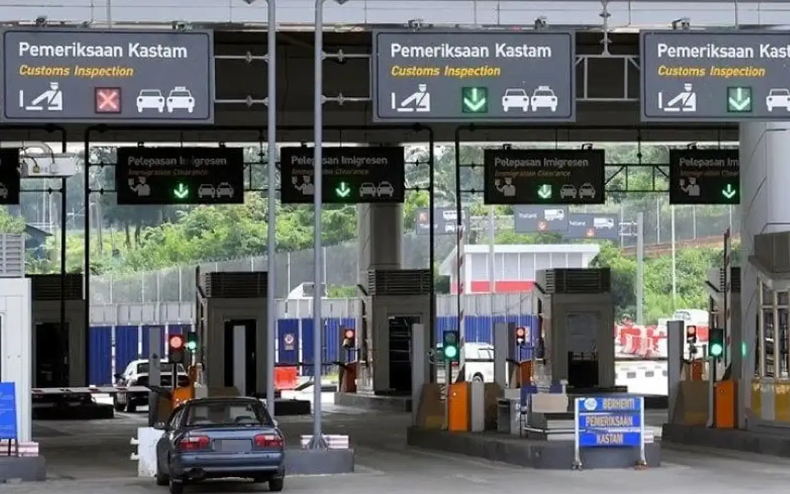 Border control agency foils bid to smuggle 2,000kg of pork from Thailand