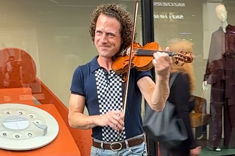 Dublin man dropped out of college and busked on Grafton Street - now he ...