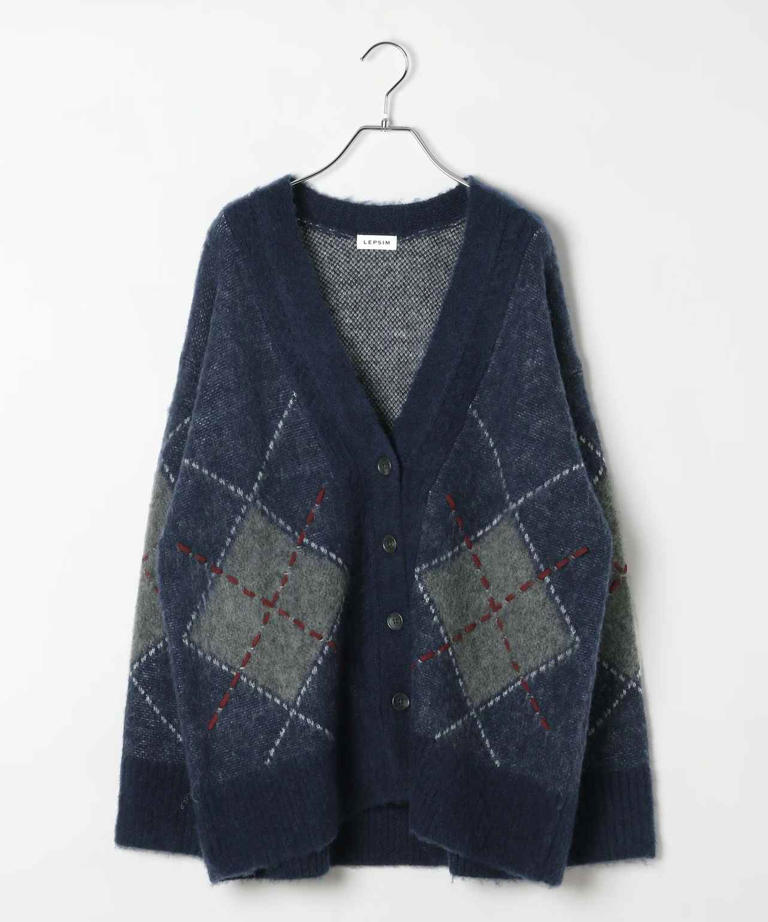 「秋冬コーデ地味になりがち」な人へ！【LEPSIM】 1点投入するだけでOK！「主役級カーデ」