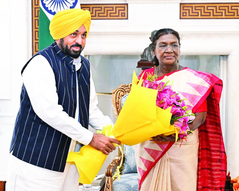 Mann calls on President, invites to mark 350th martyrdom of Guru Tegh ...