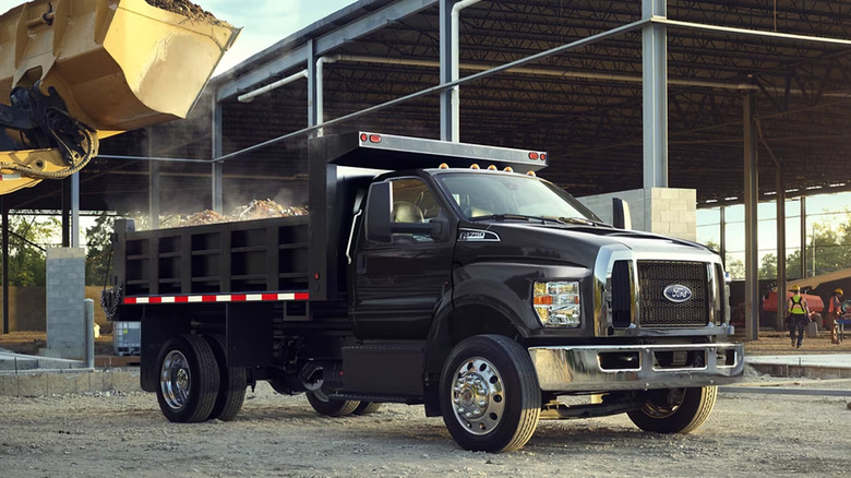 Every Ford Model Powered By The 6.8L V10 Engine