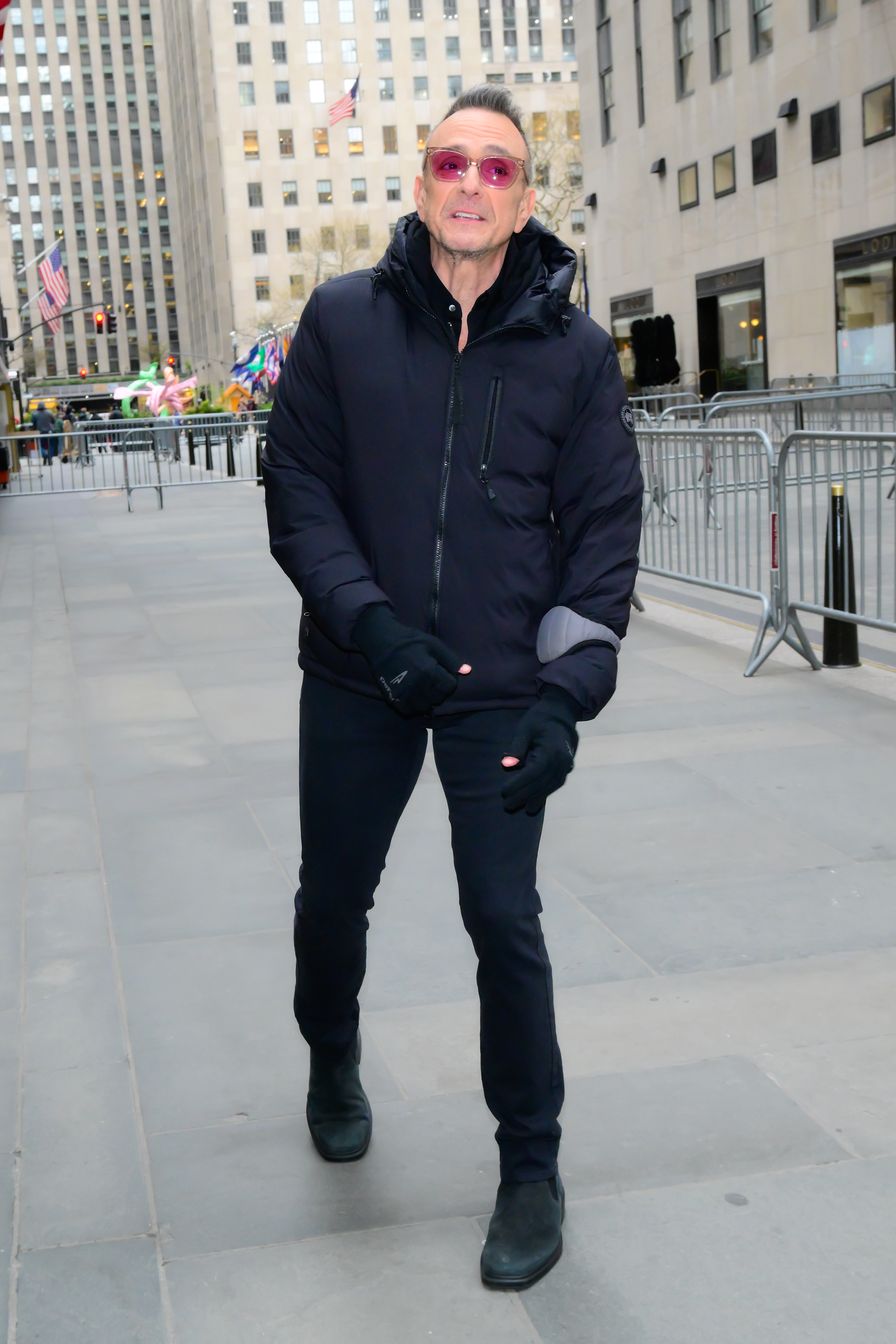 Hank Azaria was a no-show at his annual charity poker tournament due to ...