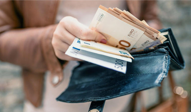 Soldi per chi assiste un parente: contributi da 400 a 1.200 euro ...