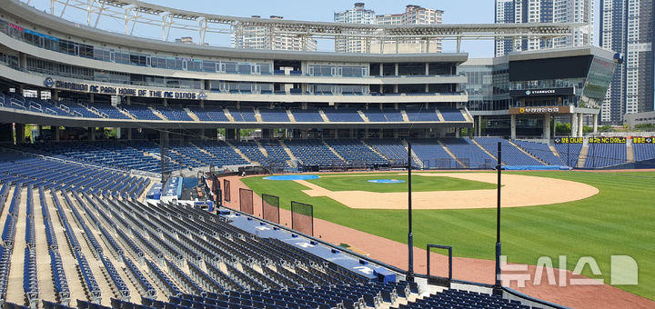 허구연 총재, 법인카드 과다 지출 논란…KBO "정부 자금 아냐"