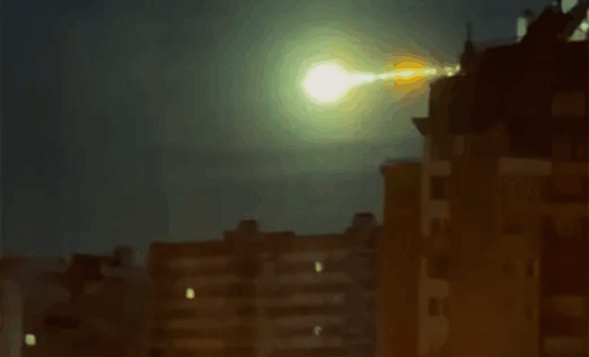 Unexplained Green Light Blazes Over Moscow—What Was It?